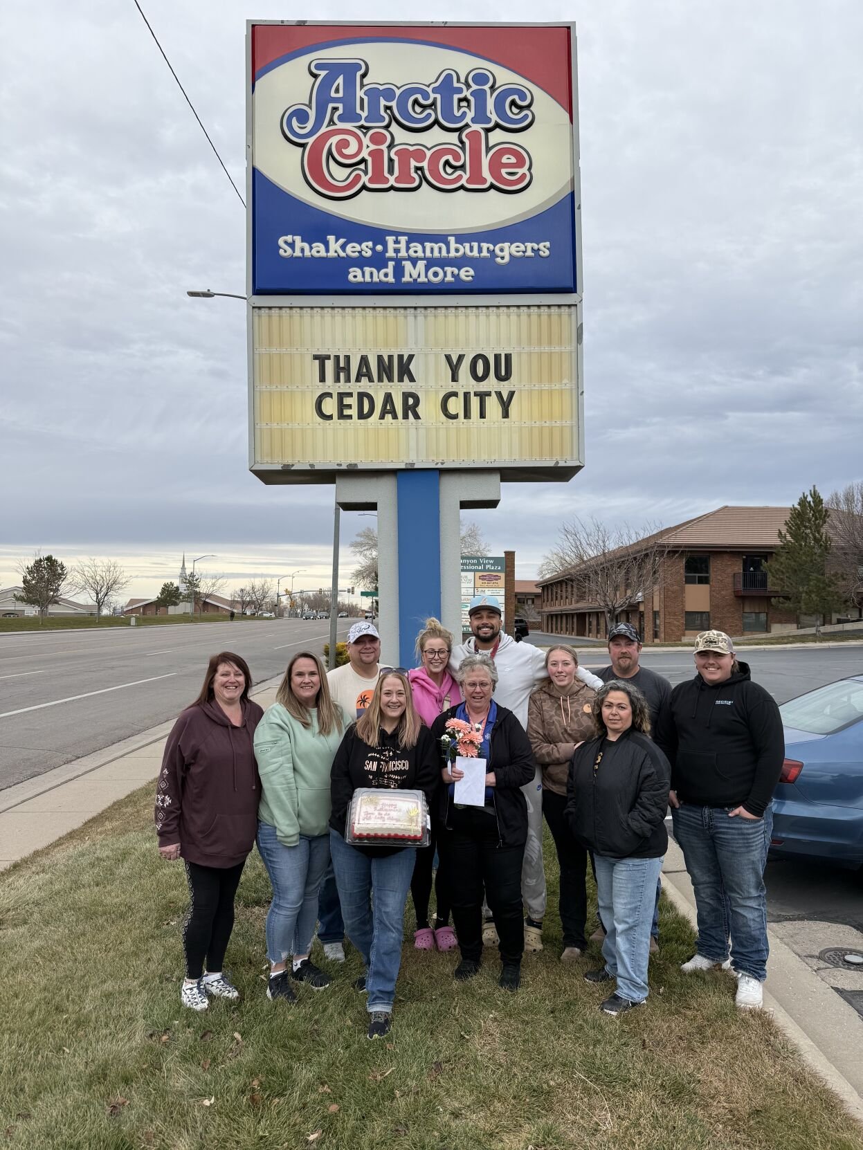 Family, fry sauce and 26 years of service: Cedar City Arctic Circle ...
