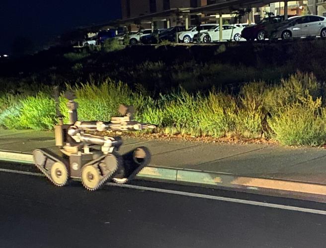 Bomb squad responds to recover suspected pipe bomb from vehicle in ...