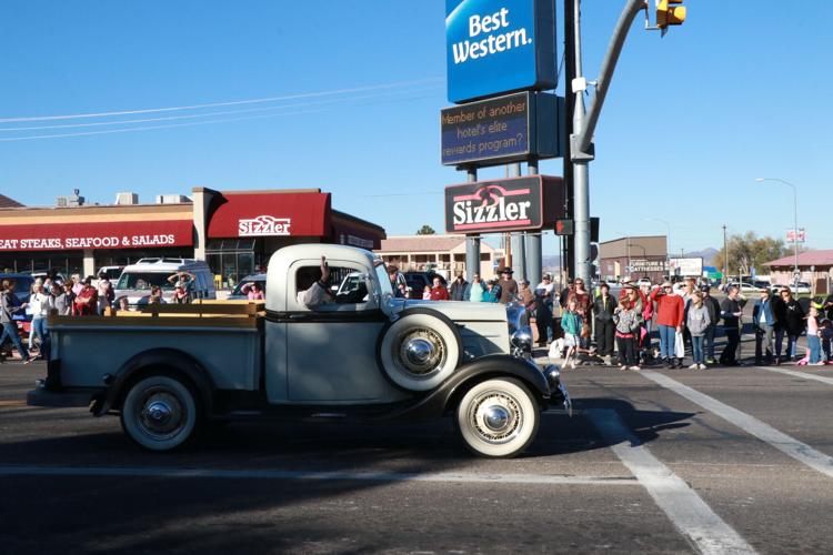 Hundreds of sheep parade down Cedar’s Main Street during livestock ...