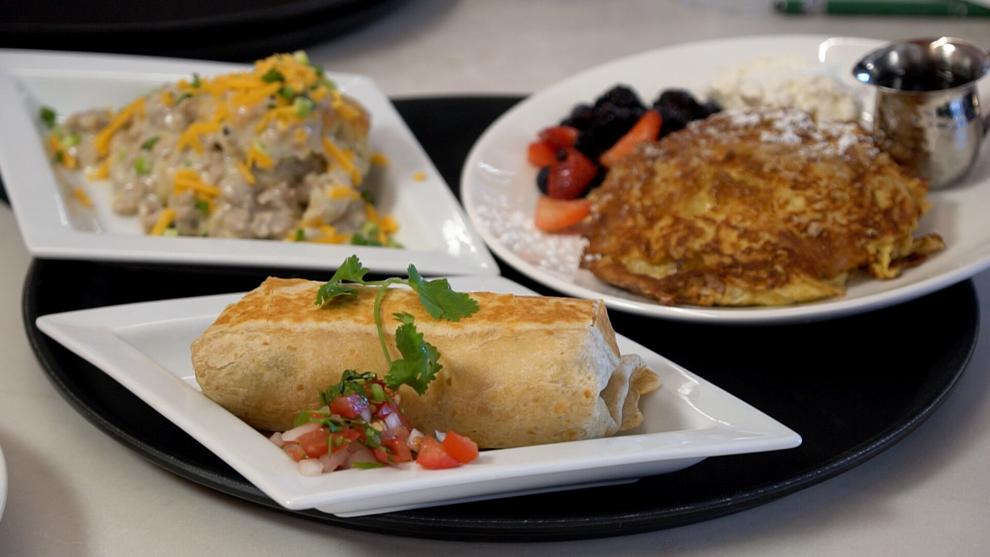 Cafe near St. George Regional Airport invites diners to watch liftoffs ...