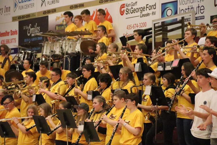 High school basketball: Cedar Reds split doubleheader with hometown ...