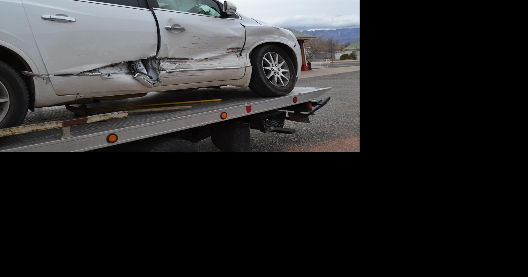 Unlicensed driver triggers 3-vehicle crash after running stop sign ...