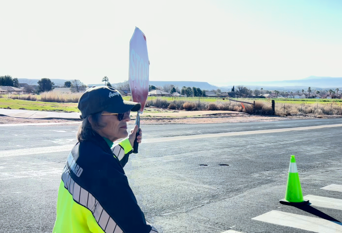 ‘I don’t want to quit’: 81-year-old crossing guard an Ivins icon | Life ...