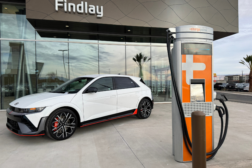 Car sales and service on the cutting edge: Inside Findlay Hyundai St ...
