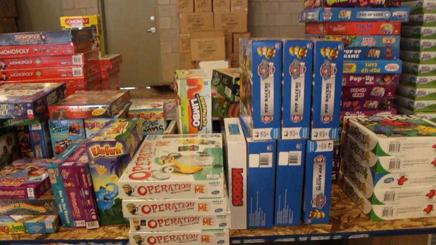 $14,000 toy run at Toys R Us promises holiday cheer for needy children ...