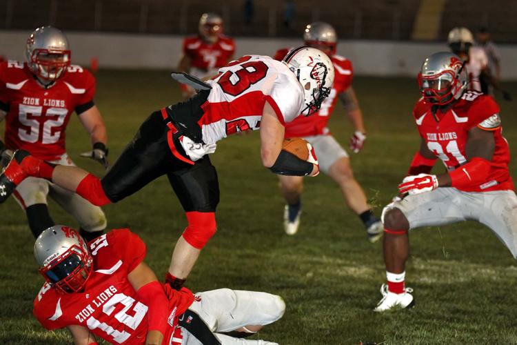 Zion QB Misi Tupe nearly perfect as Lions clobber visiting Davis Vipers ...