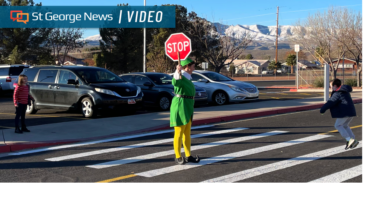 Crossing guard supervisor dressed as ‘Buddy the Elf’ brings joy ...