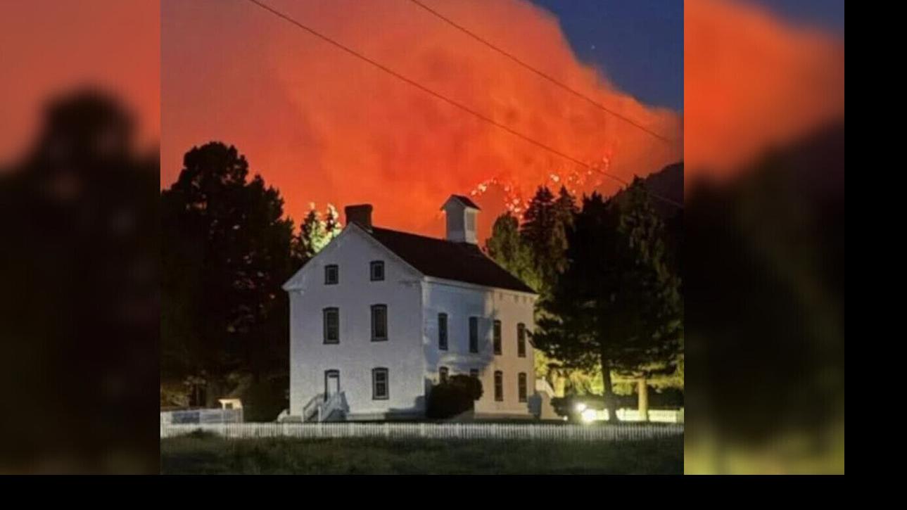 At least 12 Pine Valley homes lost as Forsyth Fire reaches town | Flood ...