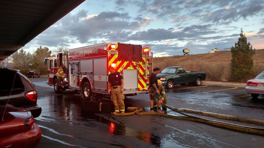 Flaming tree causes building evacuation | News | stgeorgeutah.com