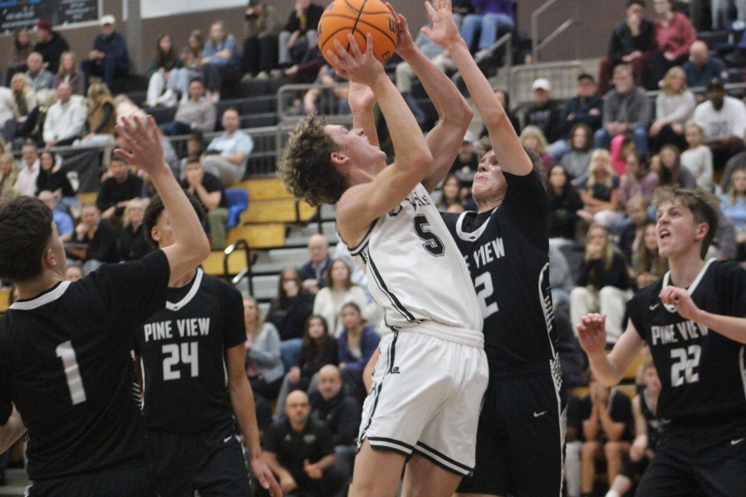 Region 9 boys basketball: Panthers, Flyers, Tigers all win on the road ...