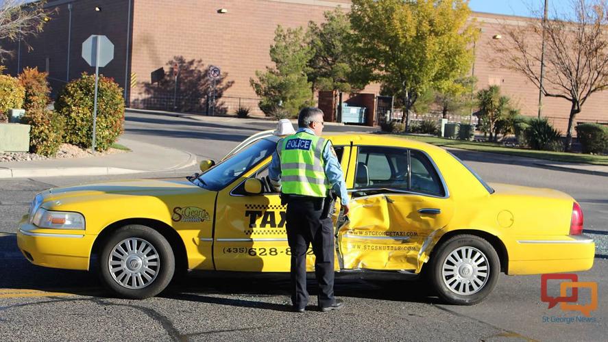 Taxi gets T-boned making left-hand turn | Local News | stgeorgeutah.com