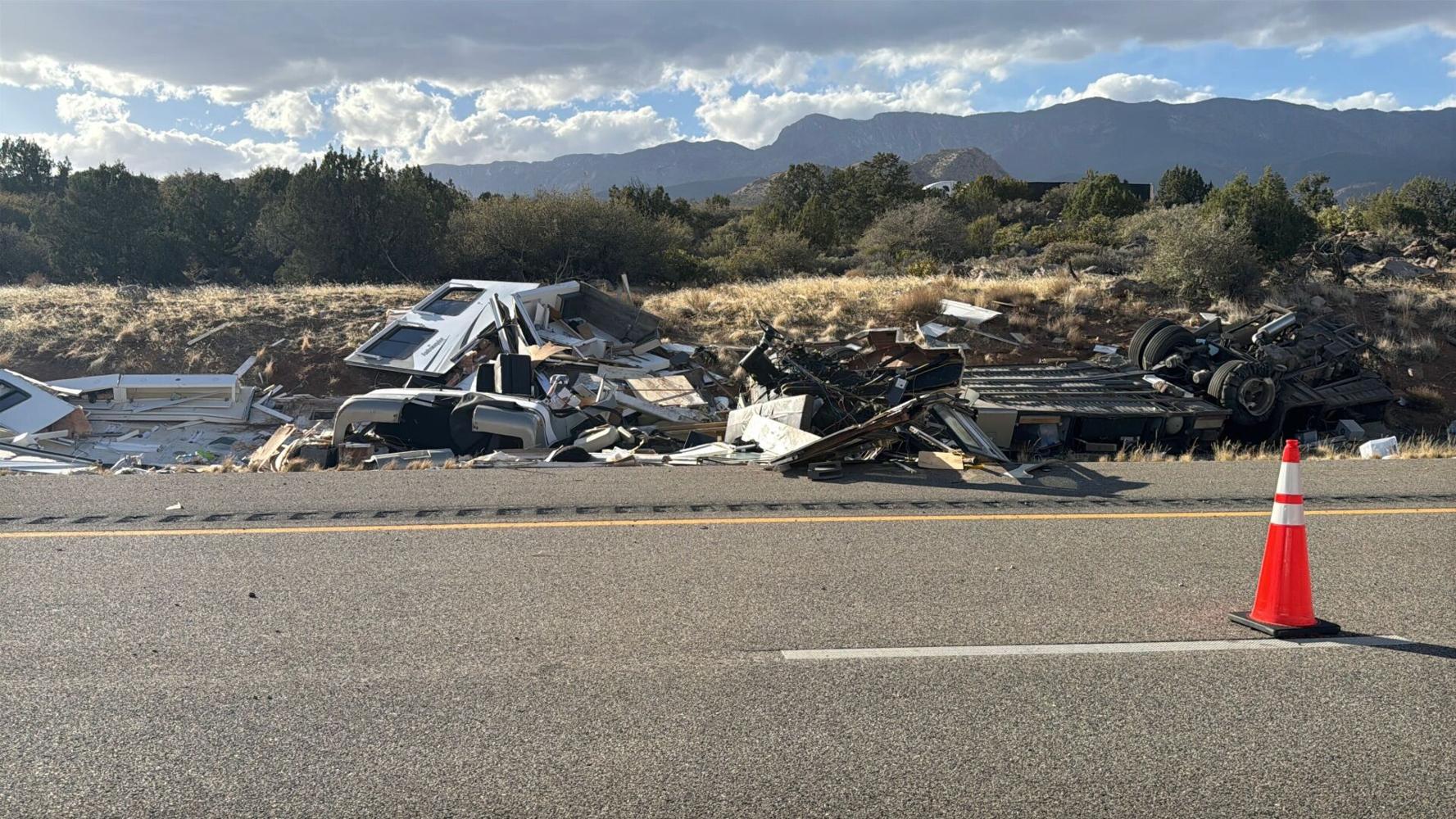 4 people ejected from motor home in rollover crash near Toquerville ...