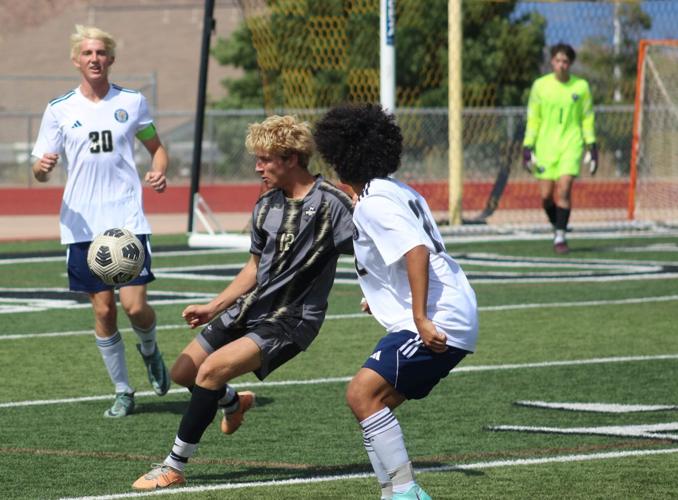 4A state soccer: Thunder, Flyers, Mustangs all win home games, advance ...