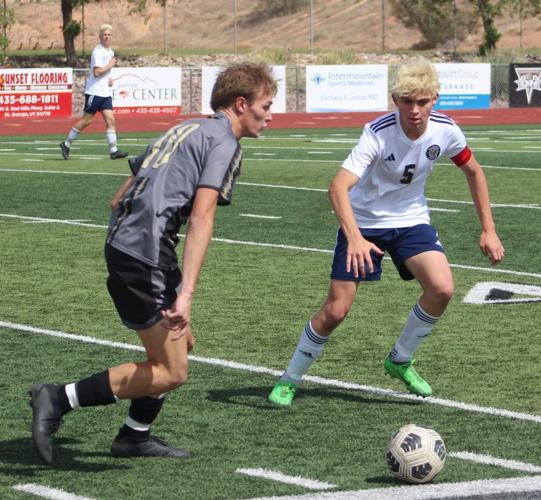 4A state soccer: Thunder, Flyers, Mustangs all win home games, advance ...