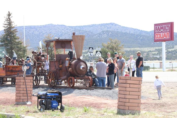 ‘Dixie Express’ train sculpture makes journey to its forever home in ...
