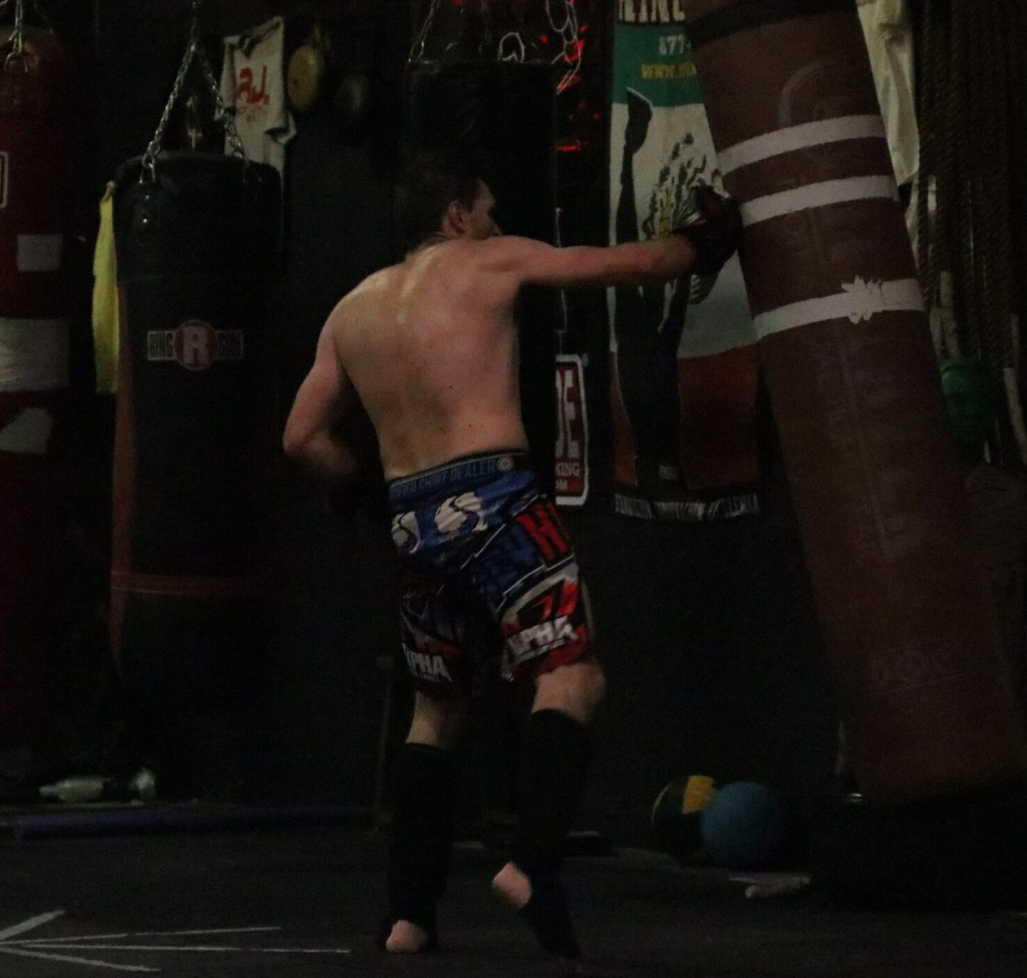 Pro MMA fighter Crawford to vie for lightweight title in Hurricane ...