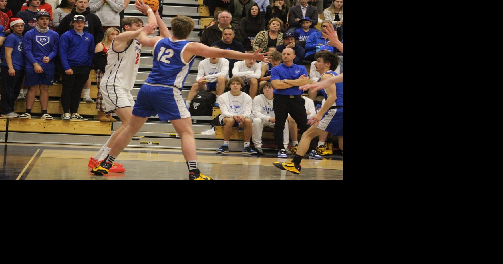 Region 9 boys basketball begins with victories for Flyers, Panthers ...