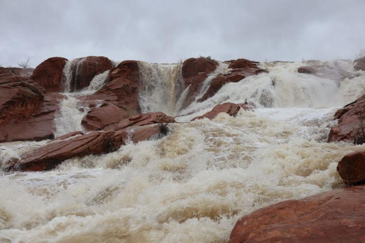 Live-streaming: Waterfalls gush down at Gunlock State Park with no sign ...