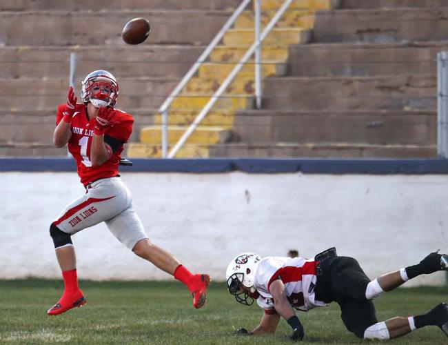 Zion QB Misi Tupe nearly perfect as Lions clobber visiting Davis Vipers ...