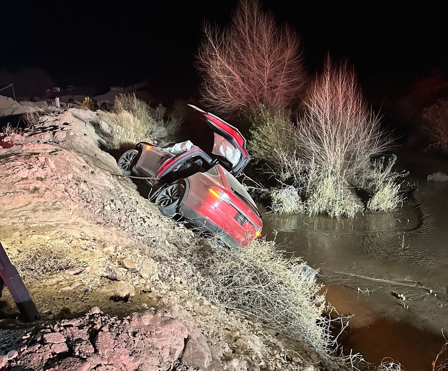 Police: Suspected drunk driver crashes in Gunlock, tussles with law ...