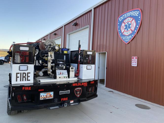 New wildland fire crew takes oath of office in Enterprise city council ...