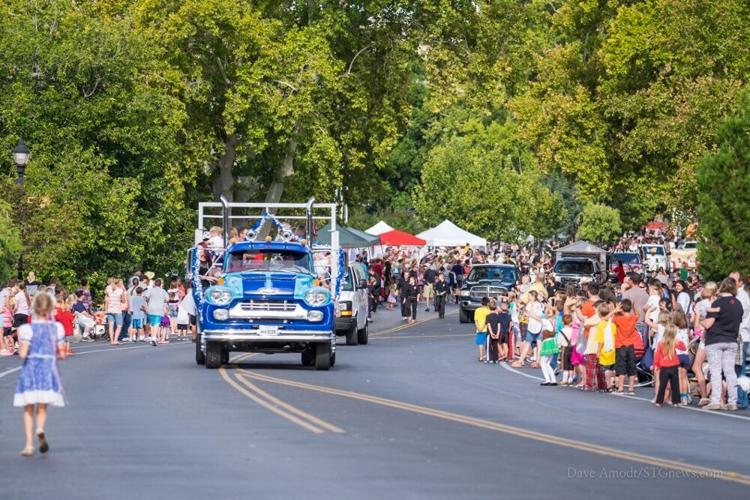 Swiss Days parade rains candy, smiling community celebrates | Arts ...