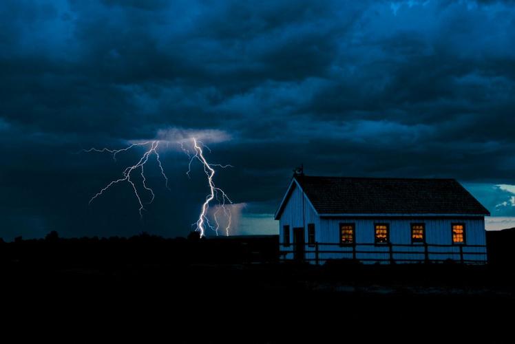 Summer storms over Southern Utah; awe-inspiring lightning captured by ...