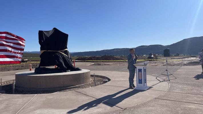 'Stand our ground': George Washington statue unveiled at Hurricane's ...