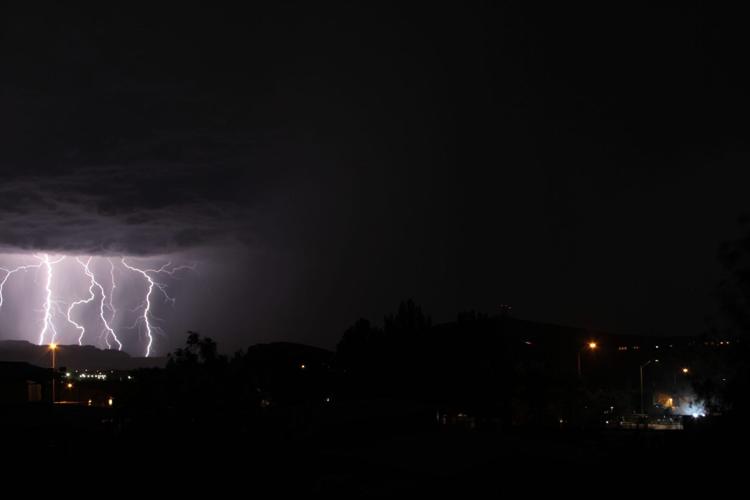 Photo gallery: Glimpses of lightning, rain and sporadic hail from storm ...