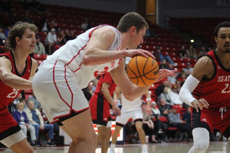 Utah Tech men’s basketball: Trailblazers rout Redhawks, chase Lopes in ...