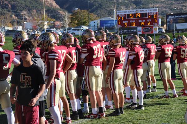 3A football playoffs: Cedar stays unbeaten with quarterfinal rout over ...