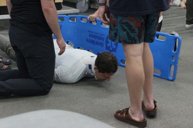 Simulated bomb scare gives Ivins first responders, medical students ...