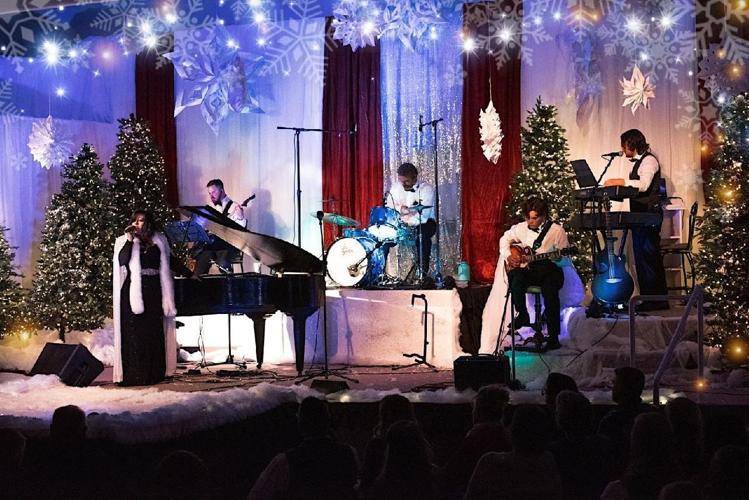 Jingle all the way to this ‘classy’ musical Christmas performance in ...