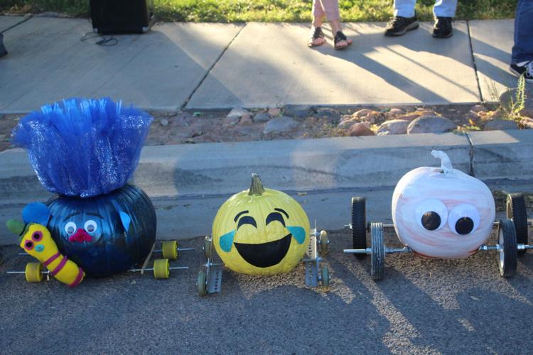 Families compete in Halloween pumpkin derby | News | stgeorgeutah.com