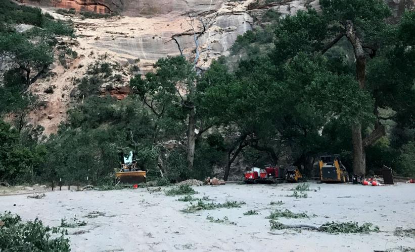 Zion rockfall leaves 3 injured, several stranded near Weeping Rock ...