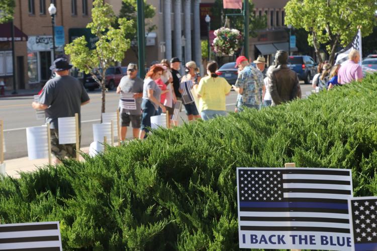 ‘We are grateful for their sacrifice’: ‘Back the Blue’ protest attracts ...