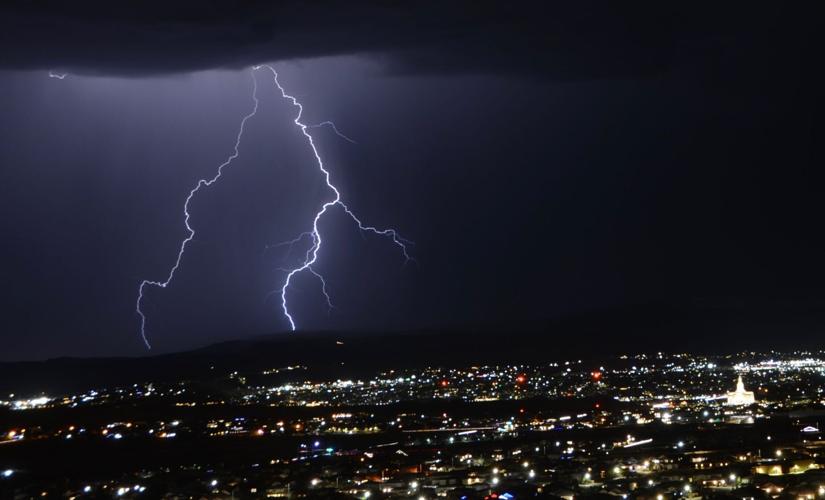 Photo gallery: Glimpses of lightning, rain and sporadic hail from storm ...