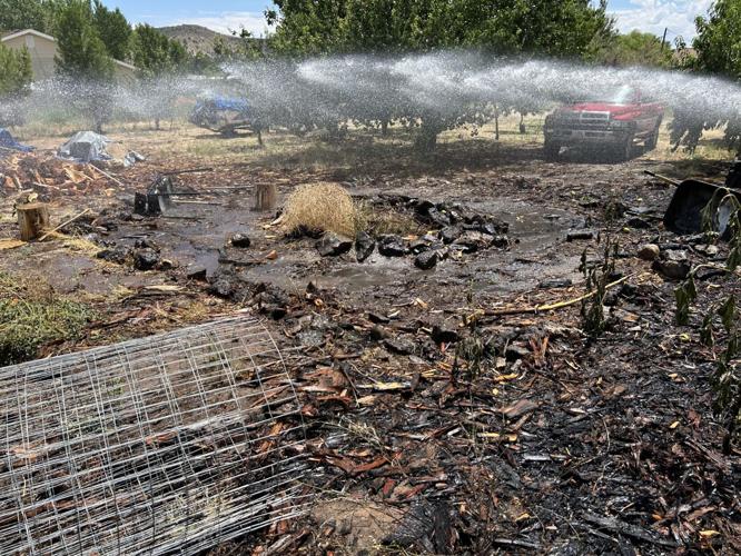 Firefighters contain backyard blaze near Diamond Valley | Local News ...