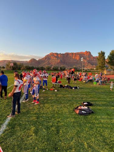 Border Battle 2023: El Capitan football defeats Water Canyon ...