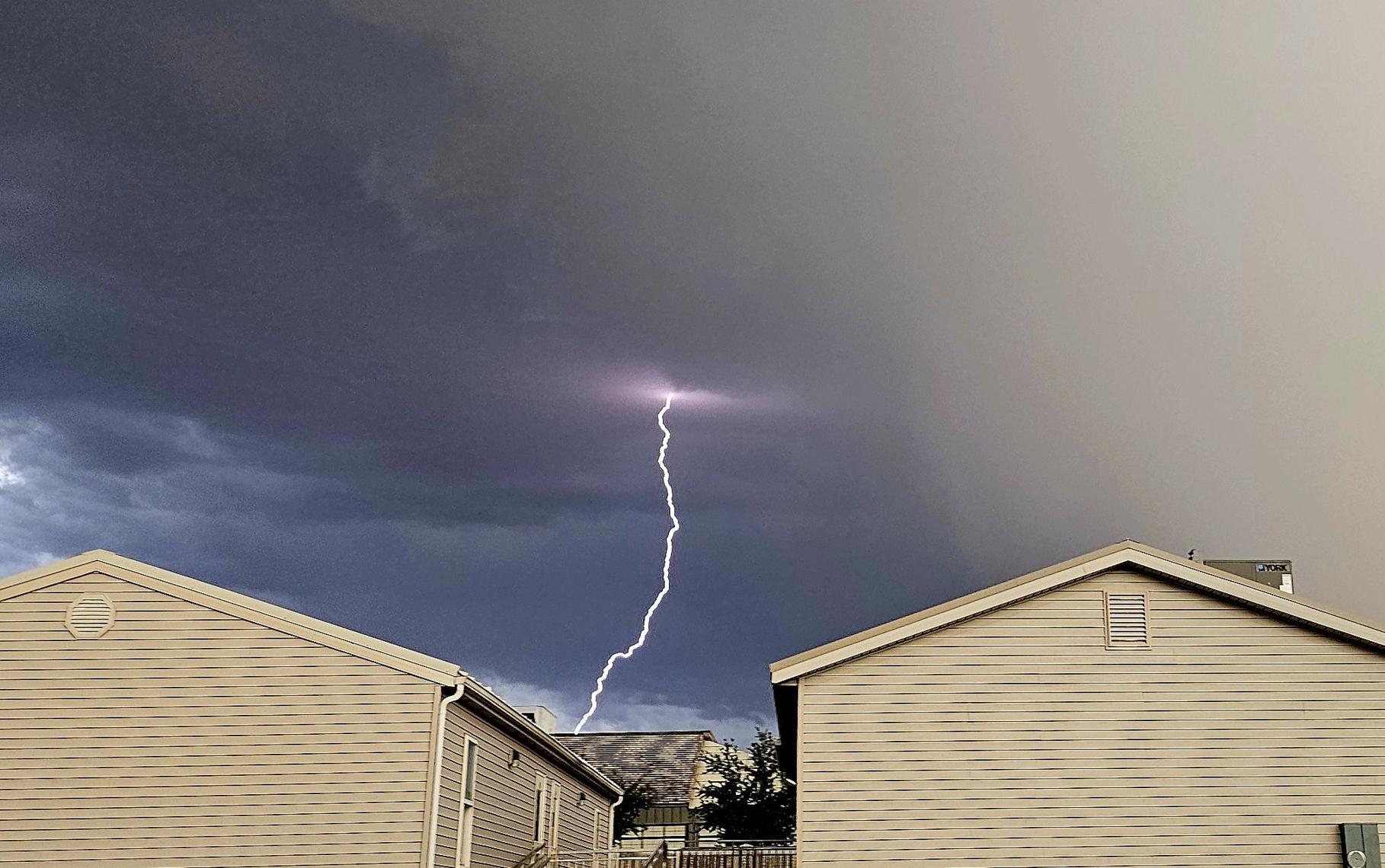 Photo gallery: Lightning, rain and cool cloud formations storm over ...