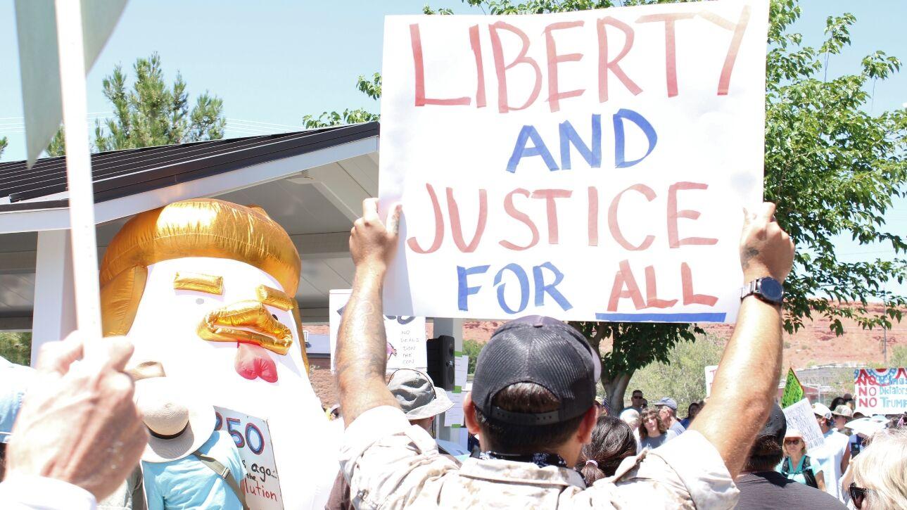 Over 1,000 attend 'No Kings' rally, 1 protester removed in St. George ...