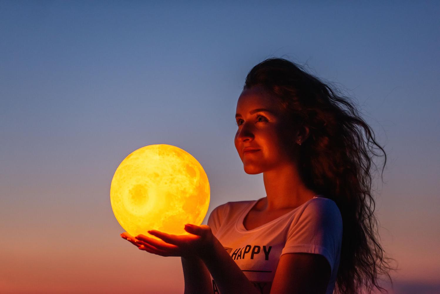 Horoscopes: Supercharged full moon in Aquarius reveals shocking truths ...