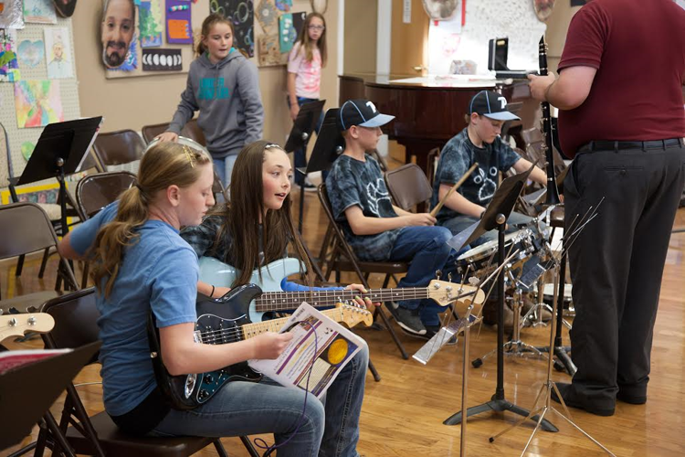 Piute County School District celebrates art, raises funds for art ...