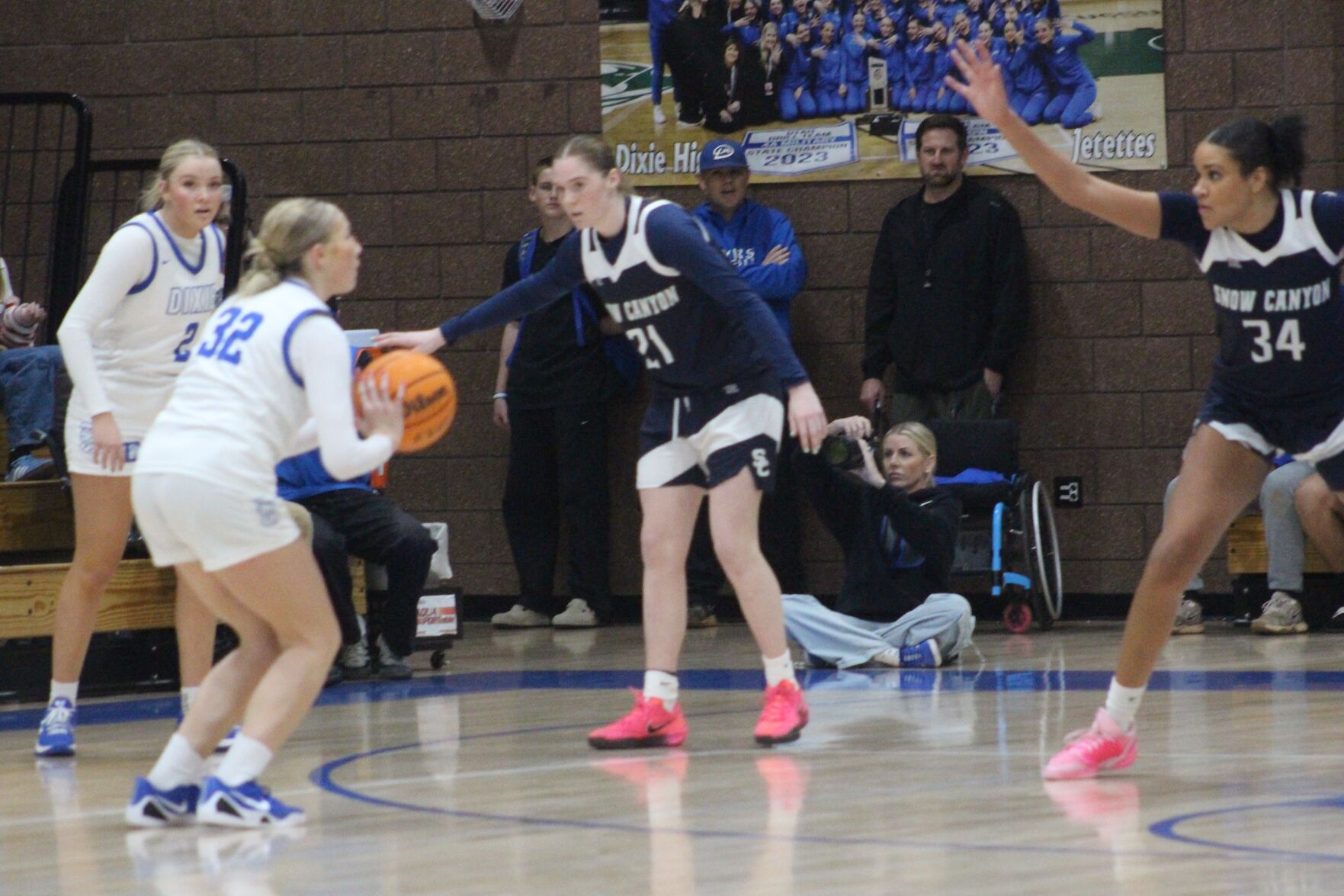 Region 9 girls basketball: Flyers soar in the Hangar; Desert Hills ...