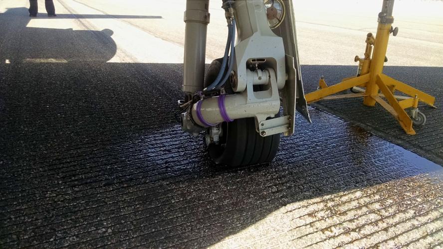 Malfunctioning landing gear spurs St. George airport runway closure, 3 ...