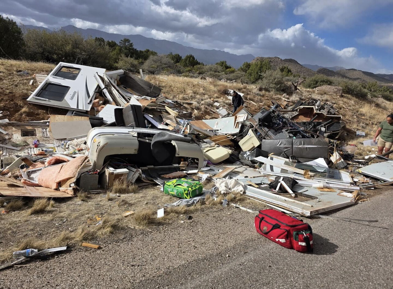 4 people ejected from motor home in rollover crash near Toquerville ...