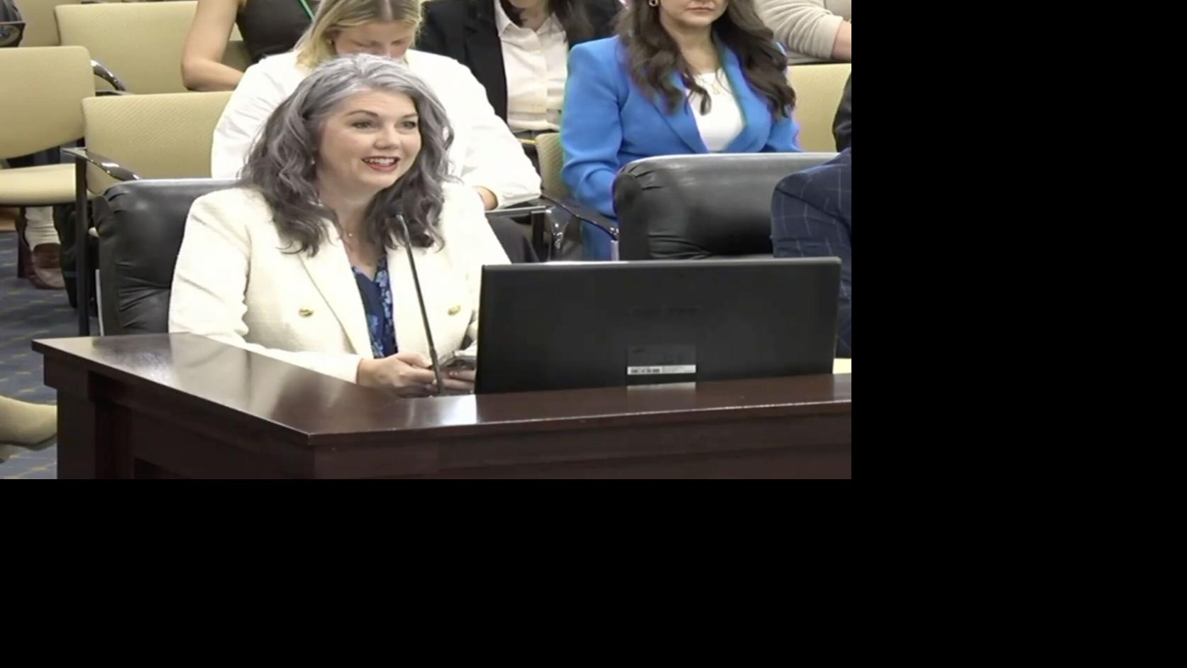 Could Utah classrooms see less screen time? Bill advances to Senate ...