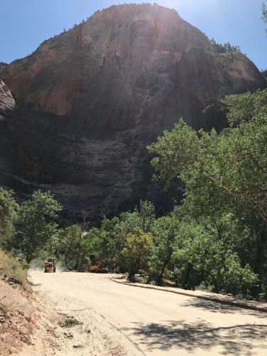 Crews work to clear debris, find out cause of 3,000-foot rockfall in ...