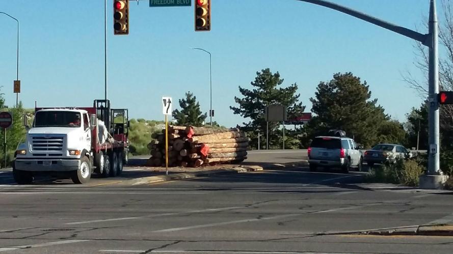 Log truck loses load; blocks on ramp and off ramp in Cedar City | News ...