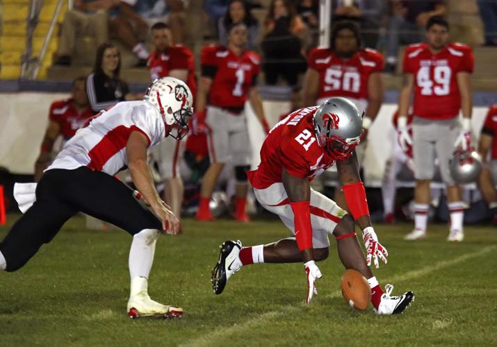 Zion QB Misi Tupe nearly perfect as Lions clobber visiting Davis Vipers ...